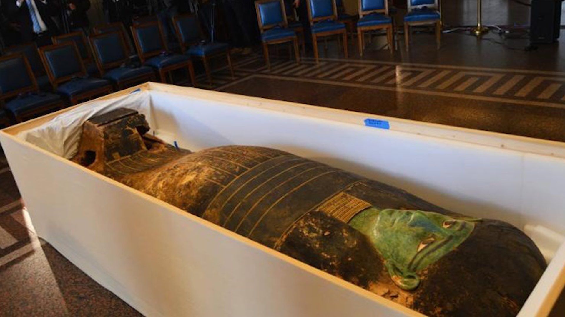 US returns looted ancient sarcophagus to Egypt - Emirat Daily